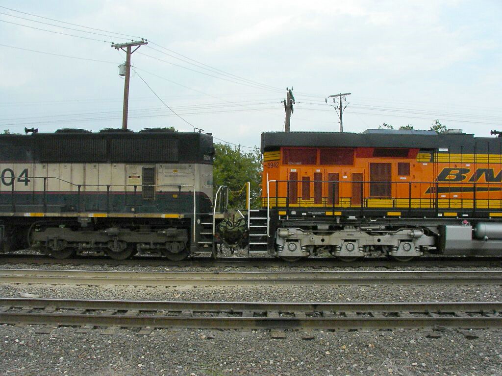 BN 9604 & BNSF 5942